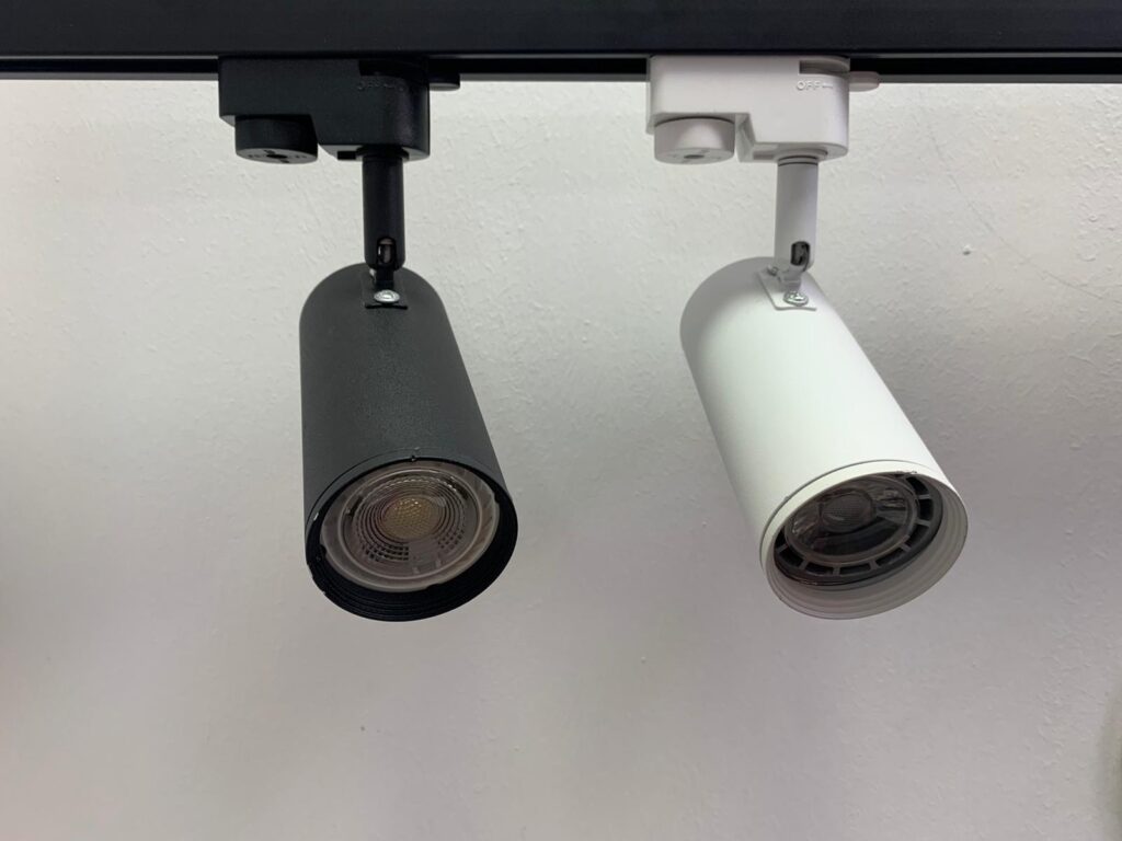 Track Light G18 Casing + GU10 6 Watt 220V Bulb - Sky Lighting LED Pte Ltd